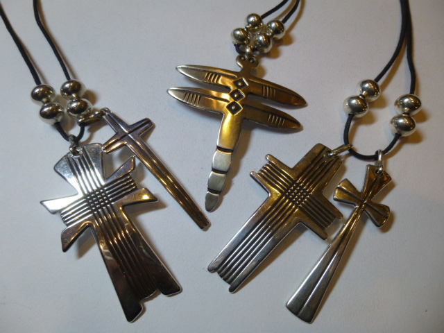 シンプルながら独特の圧倒感とオーラを放った現代トップアーティストの一人コチティ族「Cippy・Crazyhorse」作ネックレス計3点新入荷 ...